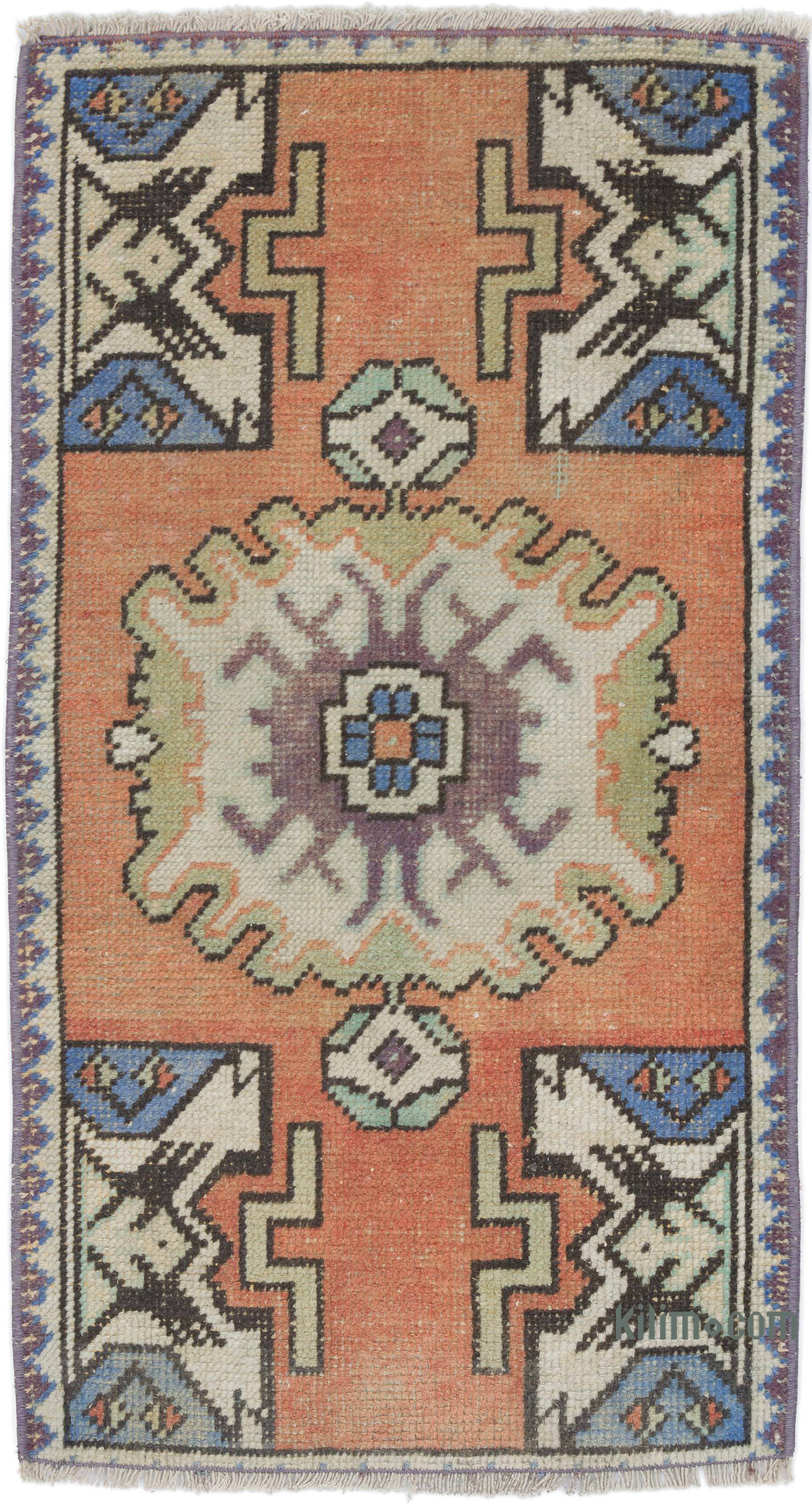 Shop Small Size Accent Rugs - New or Vintage