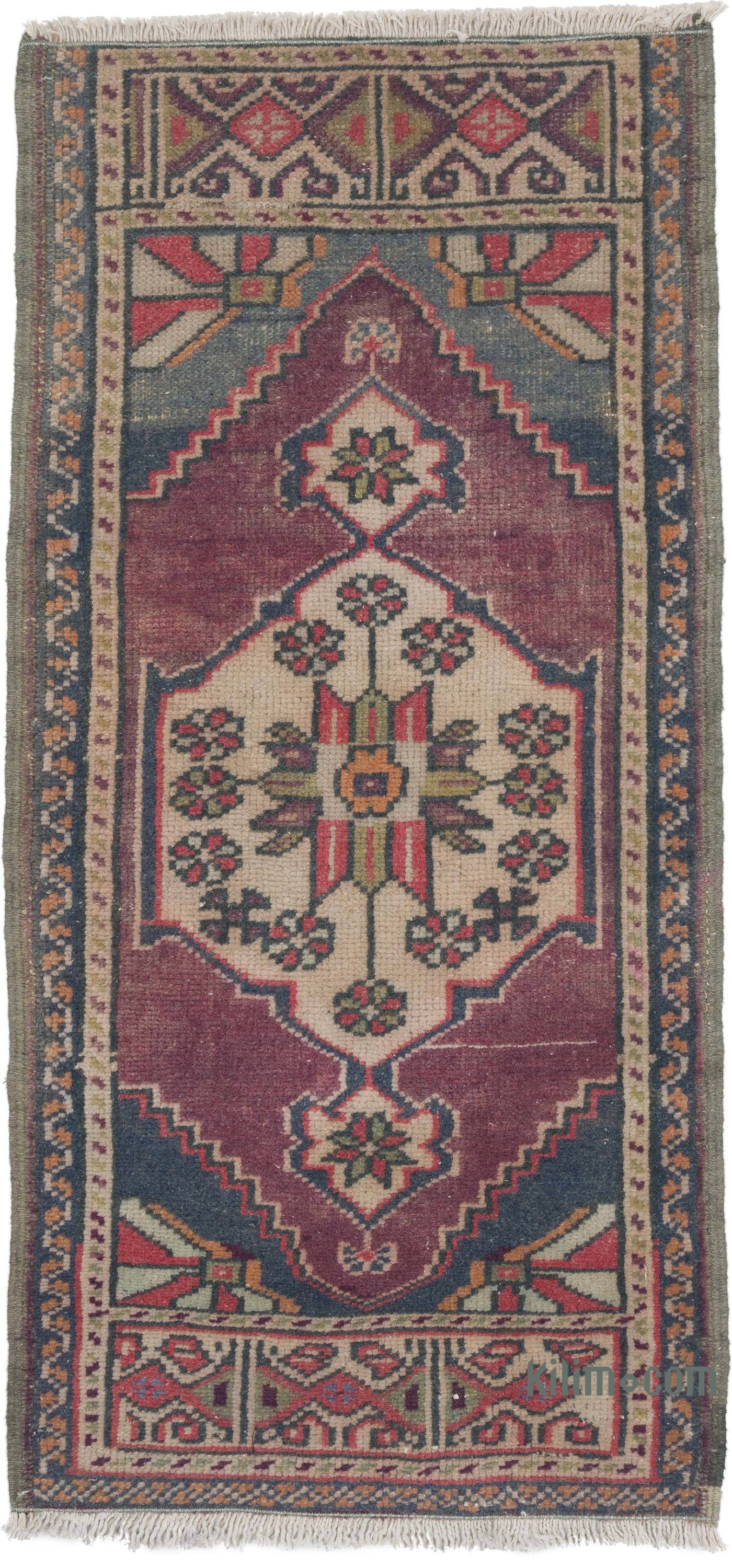 Shop Small Size Accent Rugs - New or Vintage
