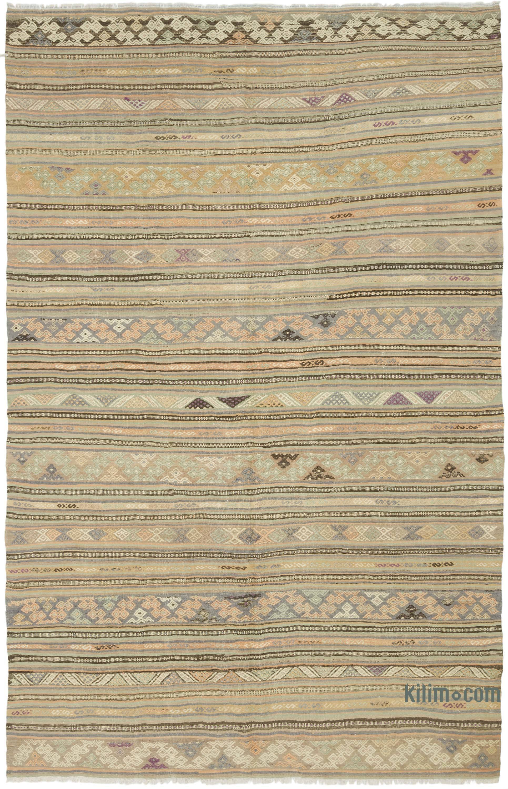 Shop Hand-woven Vintage Kilim Rugs, Carpets and Runners